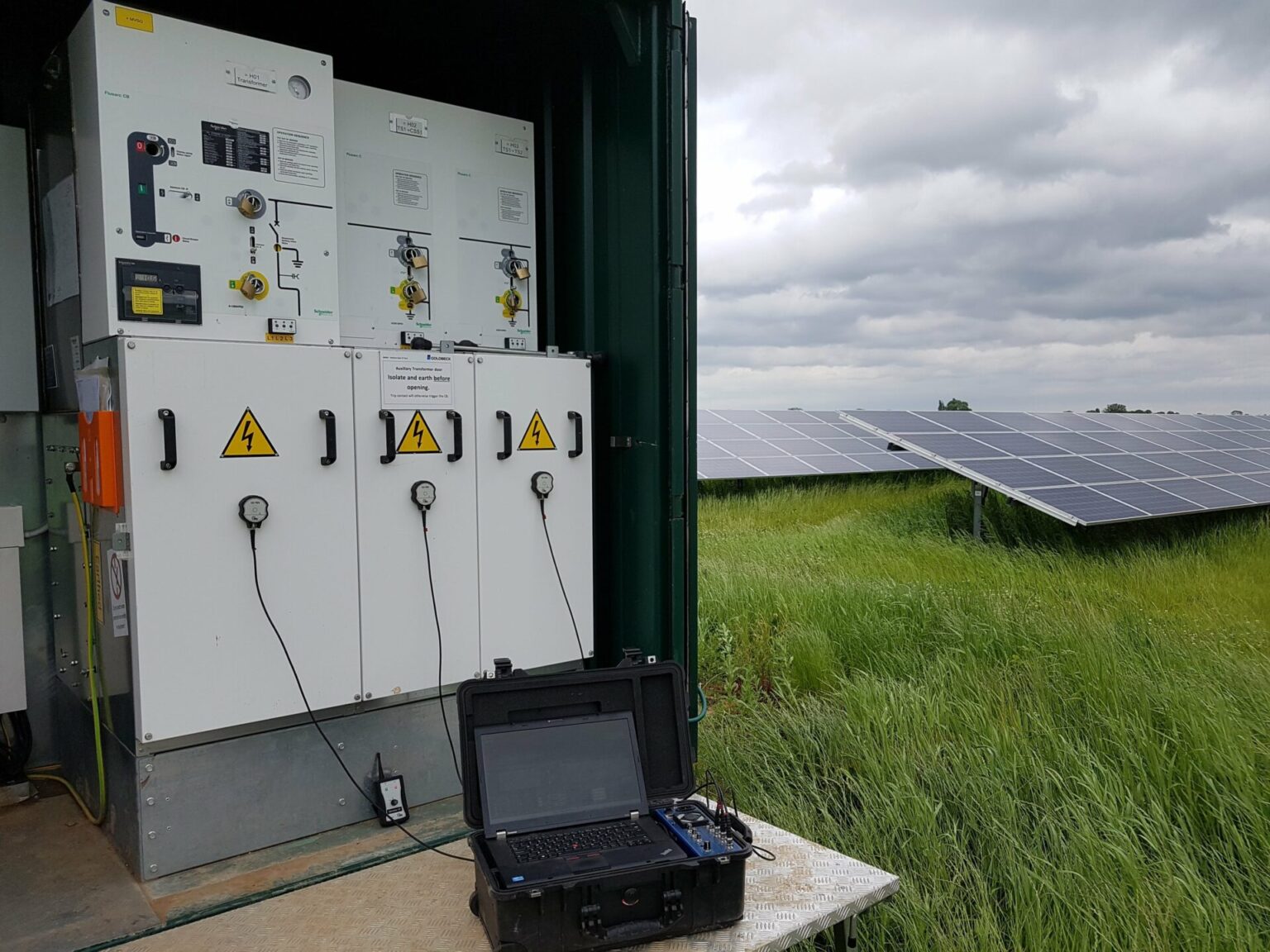 On-line and Off-line Partial Discharge Testing: How Do They Compare? - IPEC